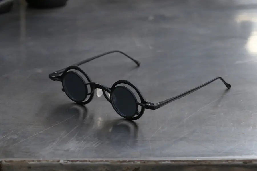 Rigards glasses RG1911TI black light surface