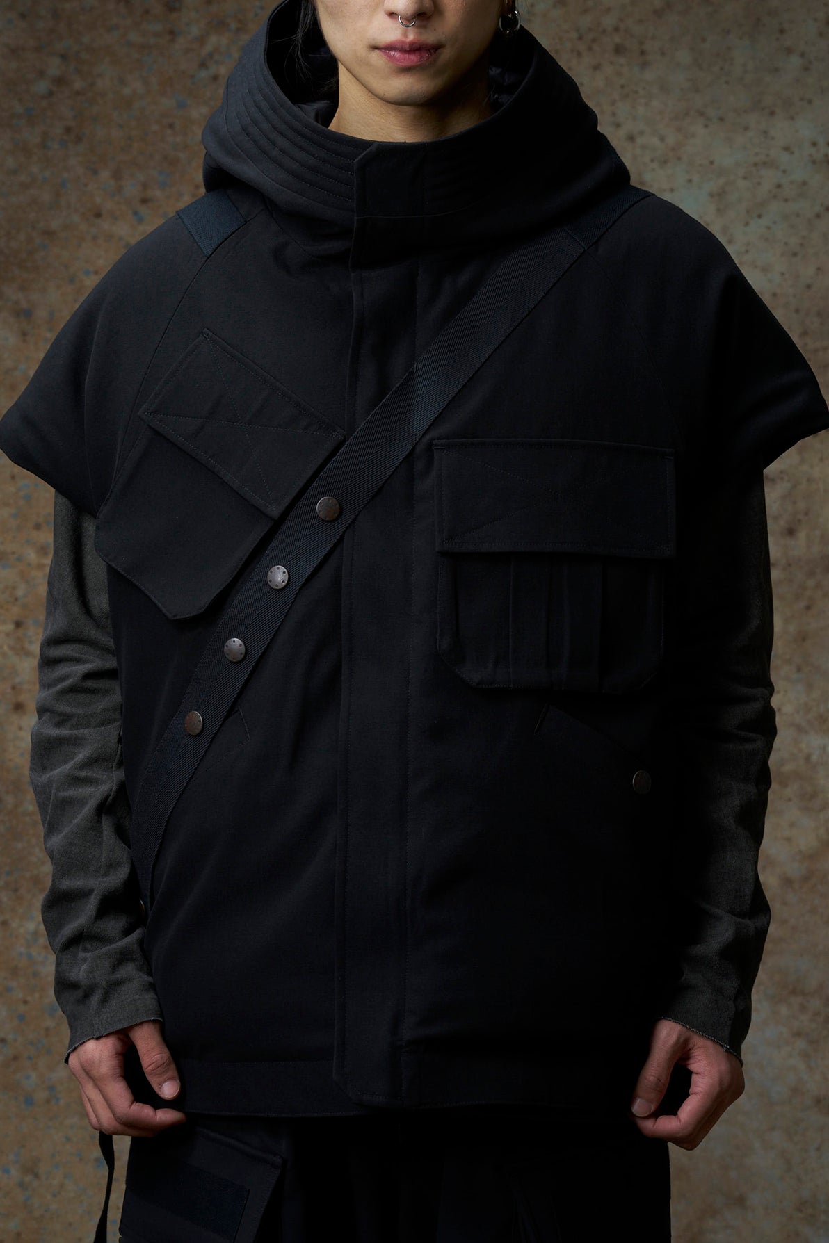 DEVOA Fall/Winter 2025 Hooded Vest Jacket DVA-DKV-MSCV-BLACK