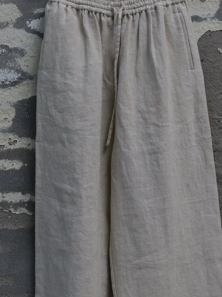 INTO THE EAST Spring/Summer 2026 Embroidered Elastic Waist Straight Le
