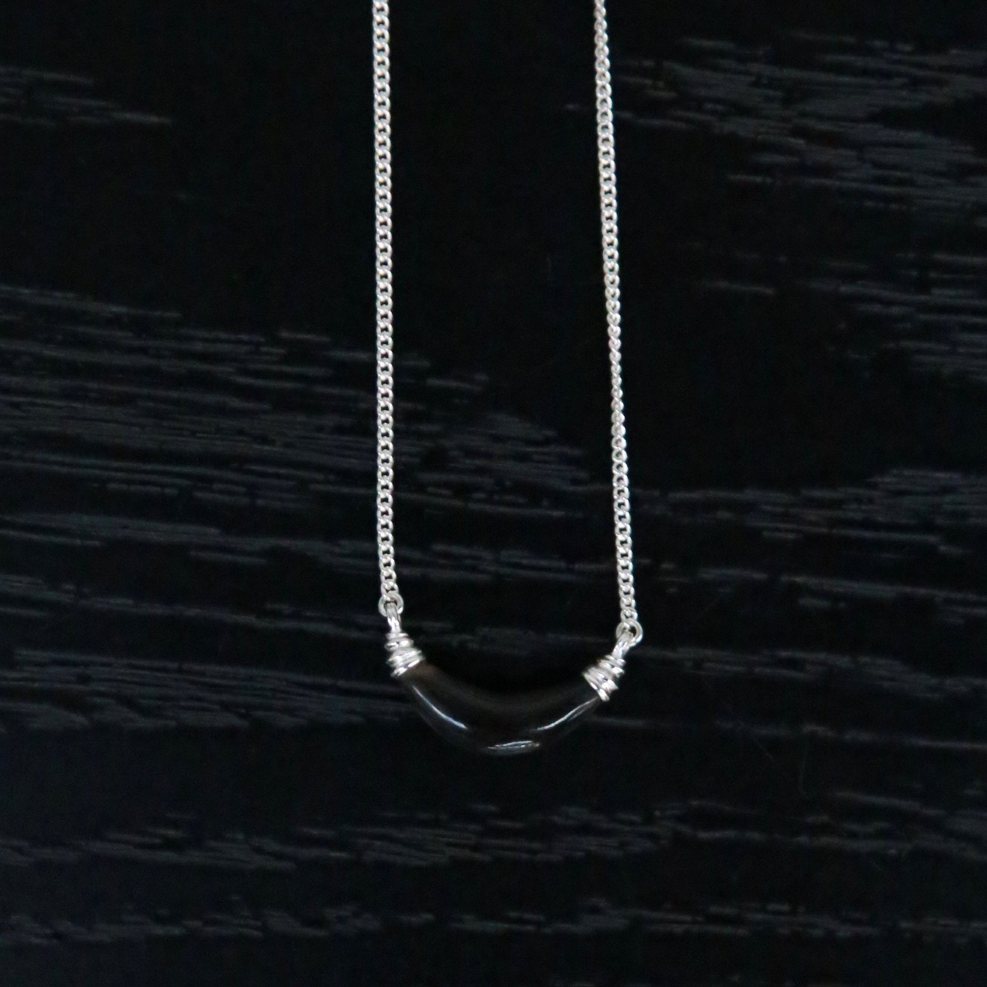 OLIO E ACETO Sterling Silver Black/White Ox Horn Crescent Pendant Neck